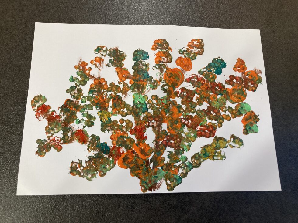 4 különböző technikával készült őszi fa | azanyja.hu